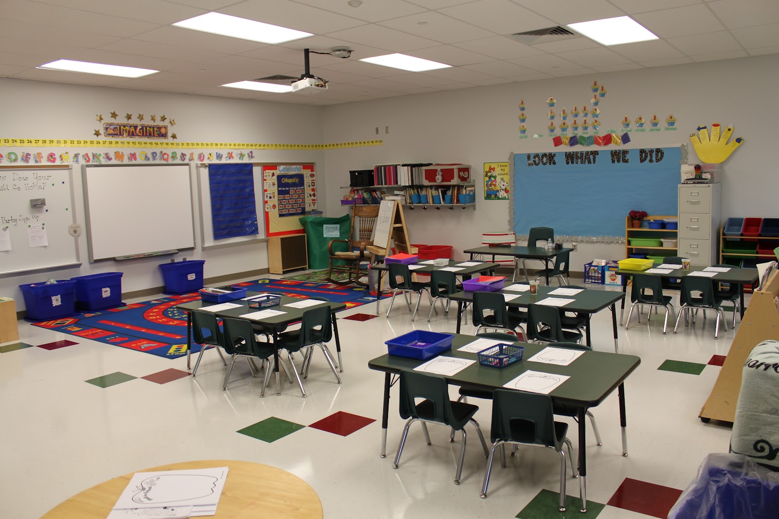3 Teacher Chicks: Kindergarten Classroom