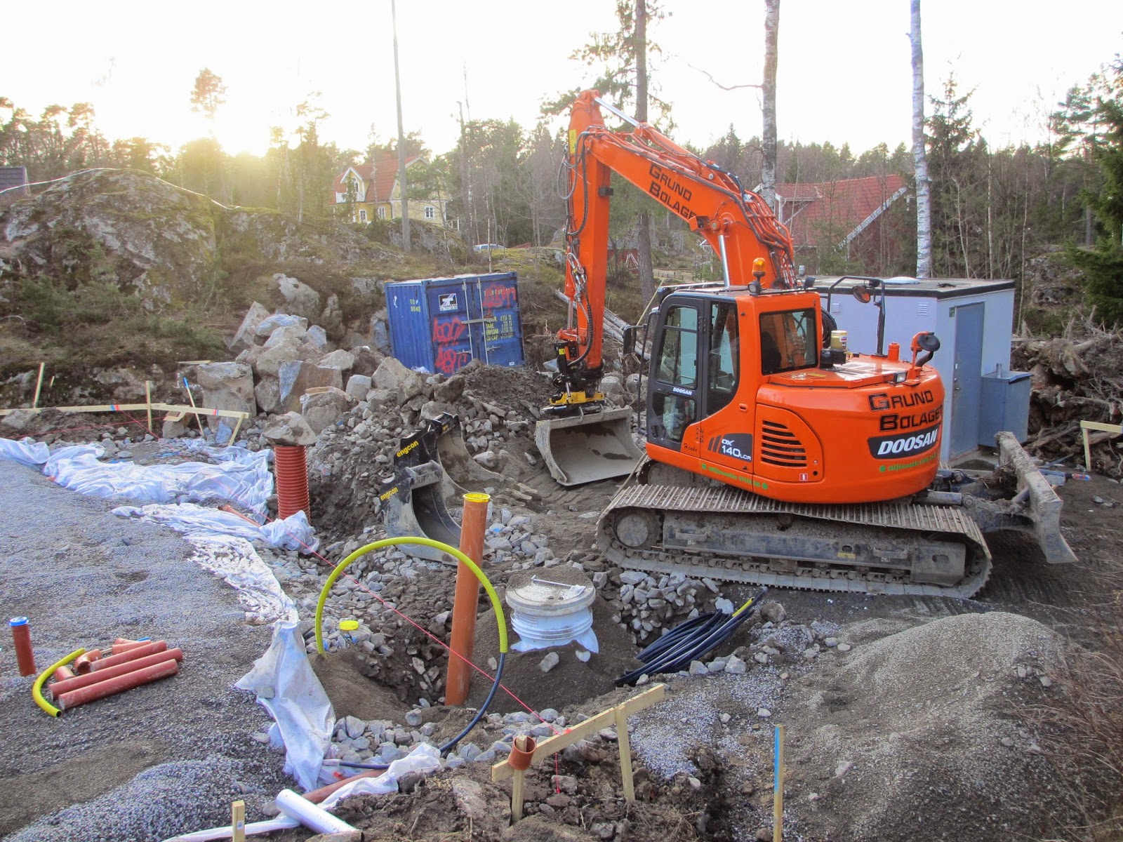 Hus MM: Installation av LPS-tank (avlopp)