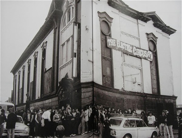 Nothin' Sez Somethin': Short Circuited at the Circus