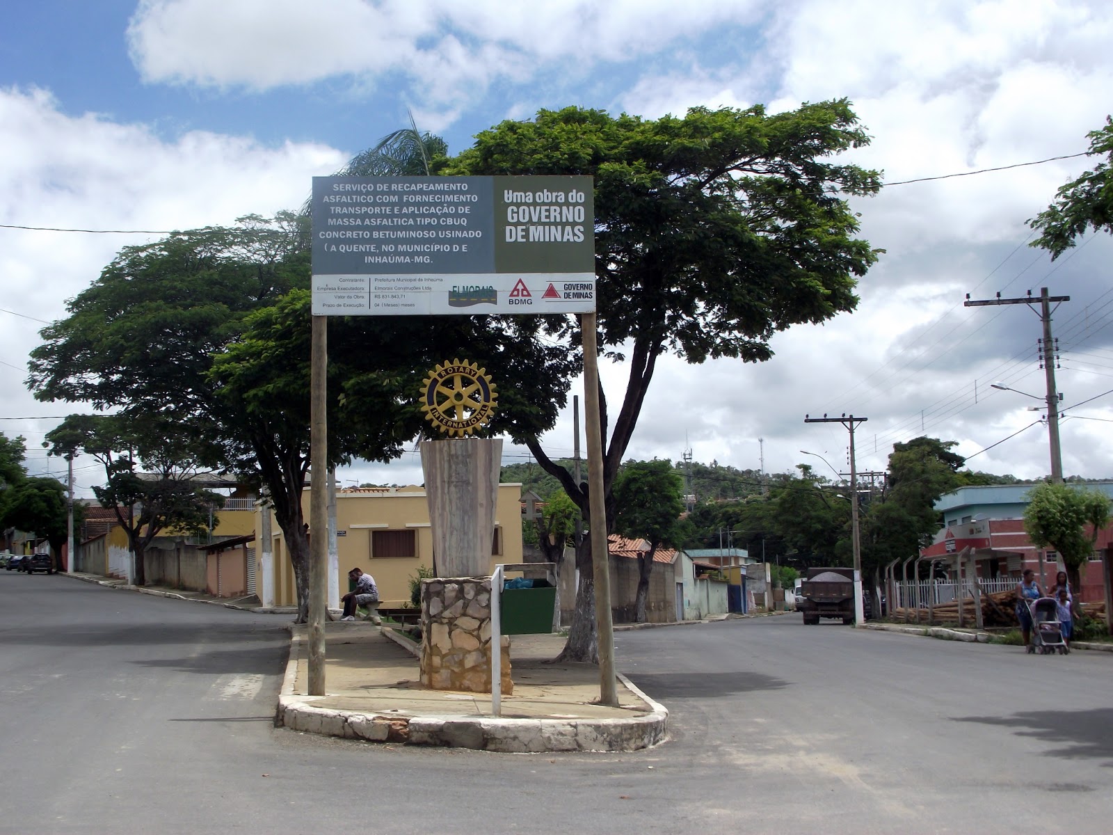 OLHANDO DA JANELA DO TREM: INHAÚMA / MINAS GERAIS / BRAZIL (2.211 / 5. ...