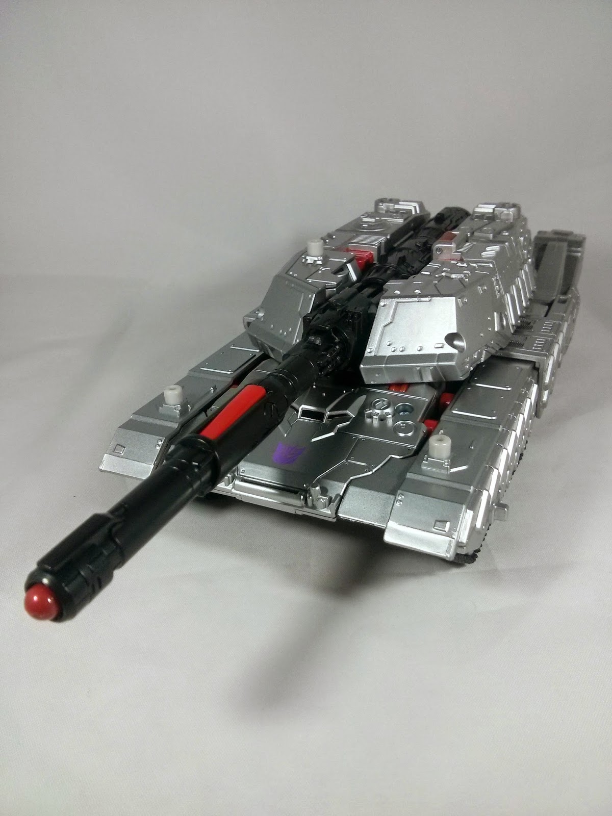 Toybox Soapbox: Transformers Combiner Wars Megatron Review