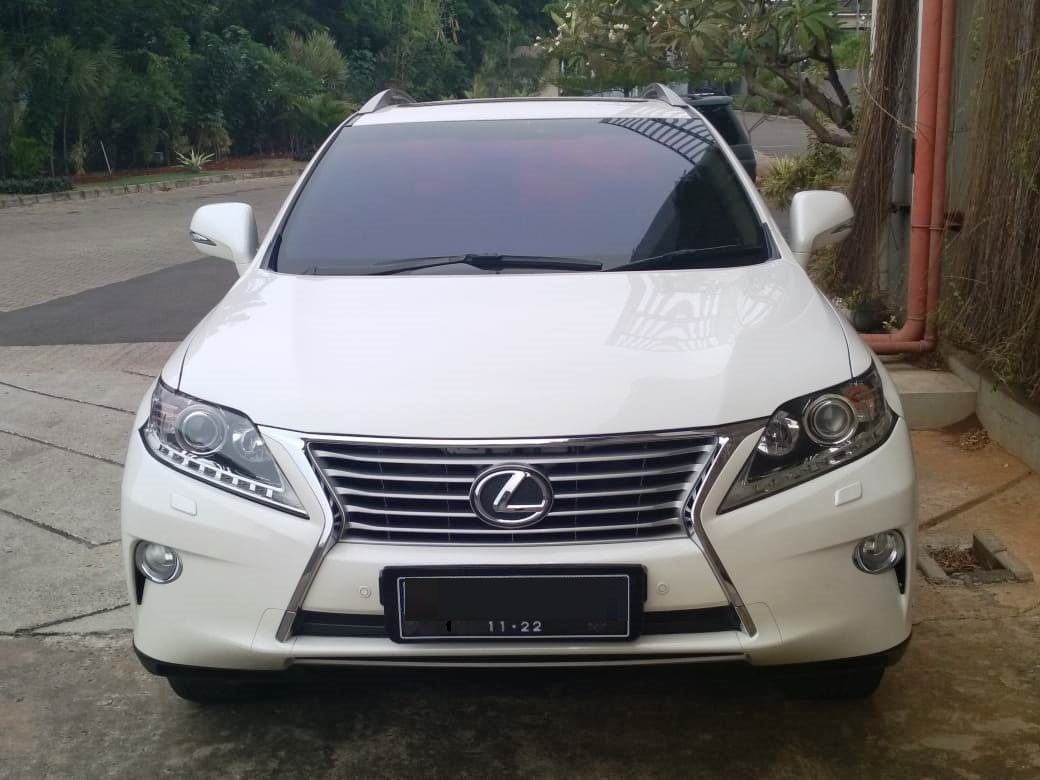 Lexus RX 270 Second warna putih tahun 2012 - PUSAT MOBIL CBU