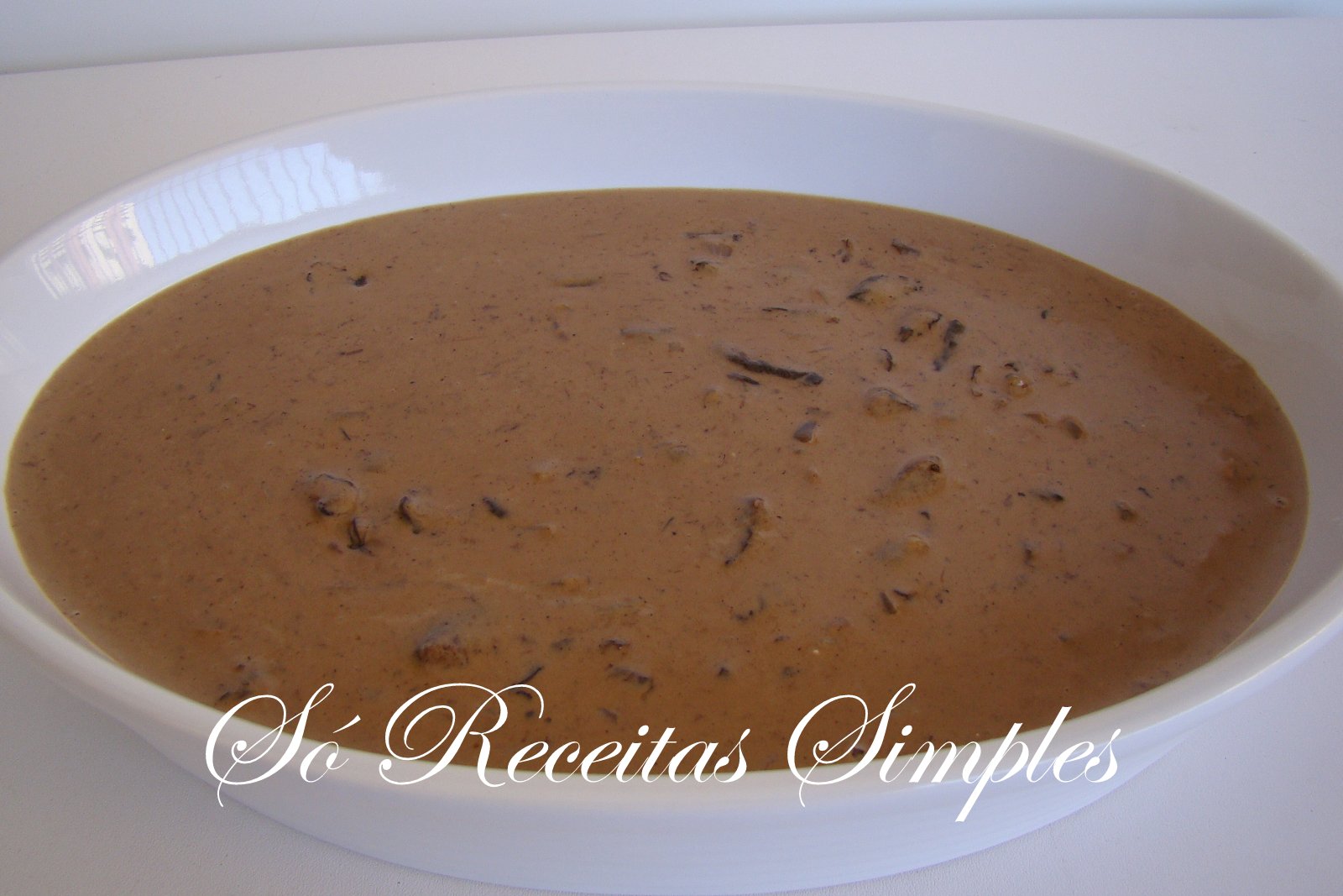 Só Receitas Simples: Massa ao Molho de Funghi Seco