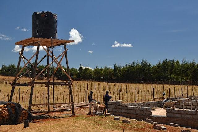 Medlins in Kenya: Water Tower