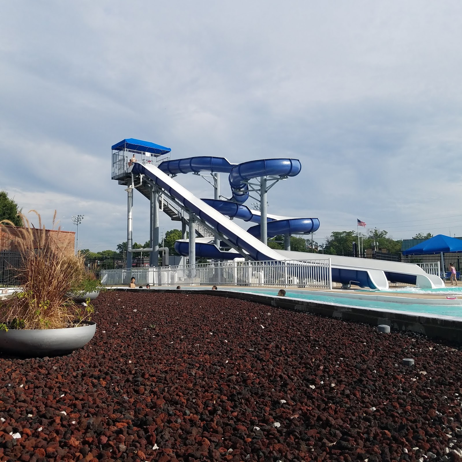 Play St. Louis: Maplewood Family Aquatic Center, Maplewood