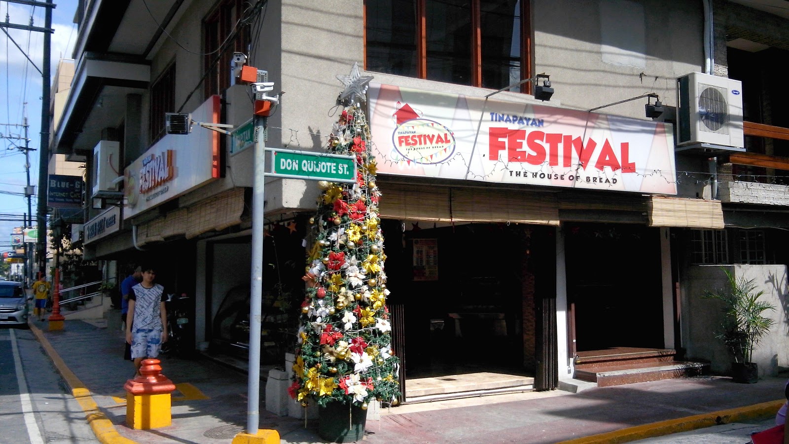 Festive Holiday Selection in Tinapayan Festival