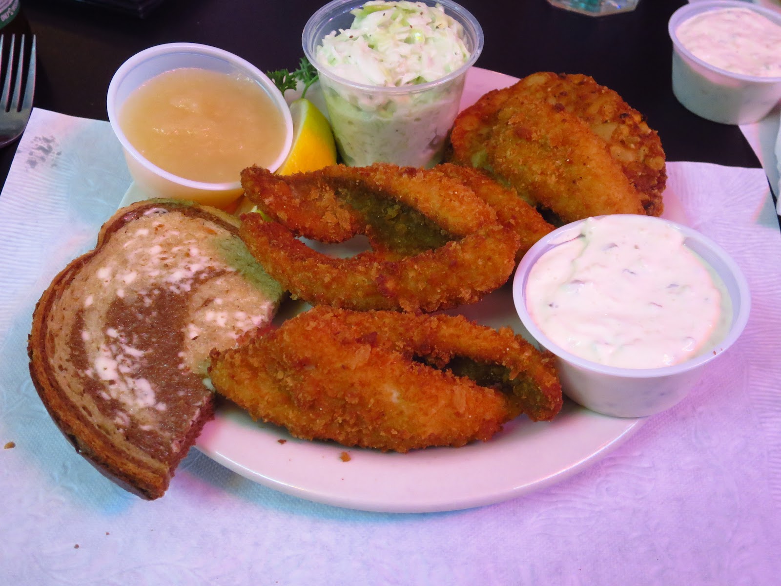 Smokin' Chokin' and Chowing with the King: Friday Fish Fry in SE Wisconsin