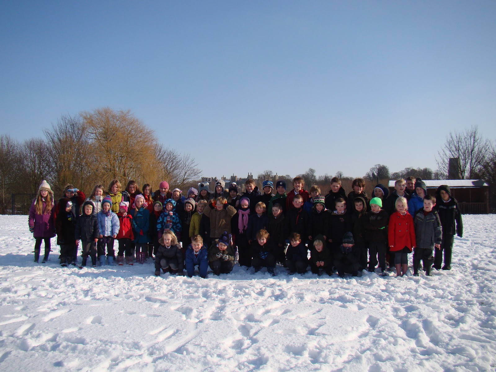 Hitcham's Blog: Children enjoy learning outside in the snow