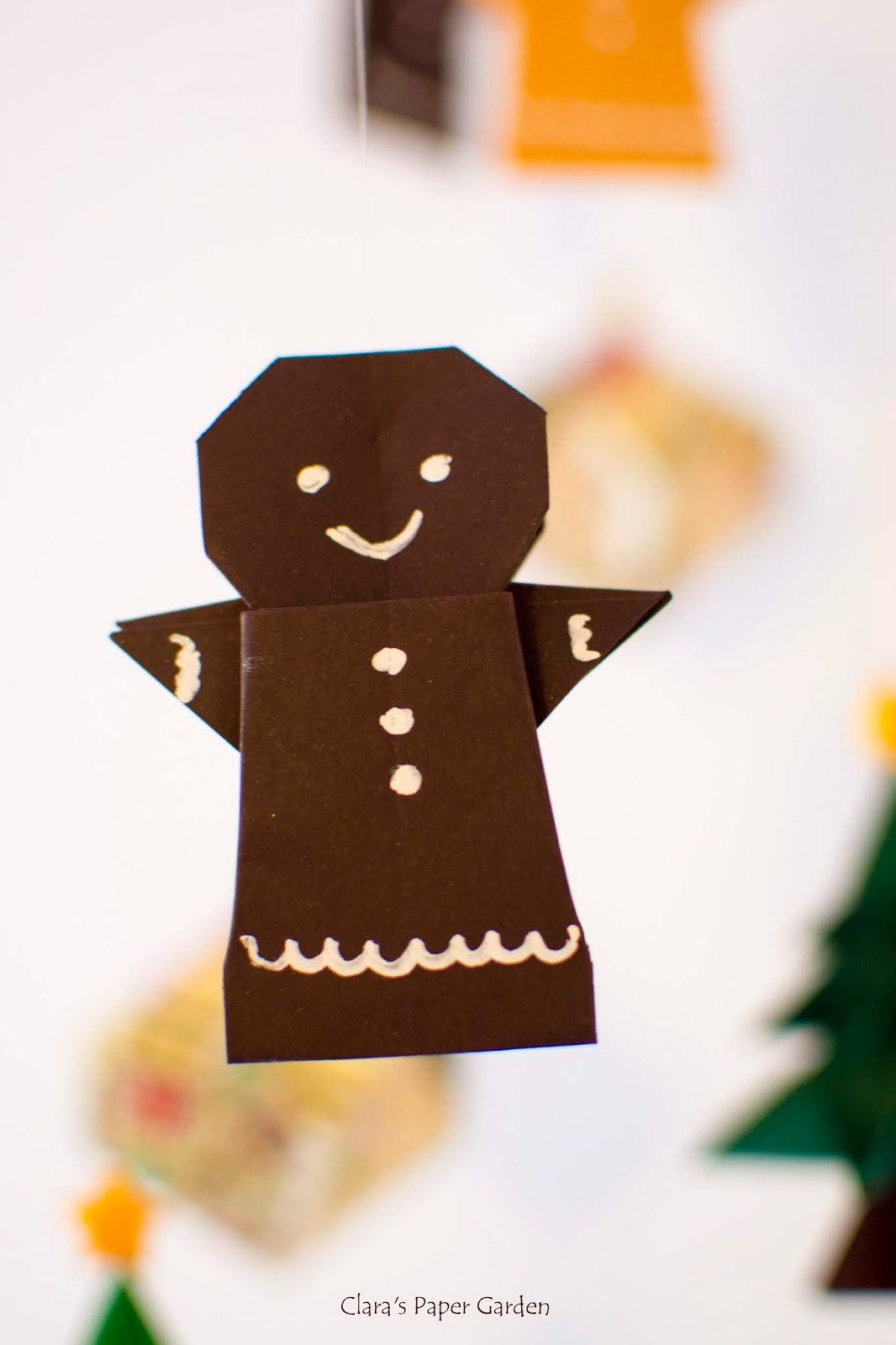 Christmas paper mobile - Gingerbread men, Christmas trees and diamonds