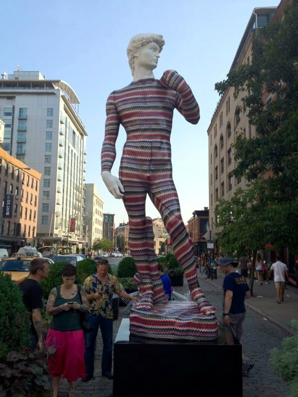 ART & LIFE: El David se viste de Missoni en NY