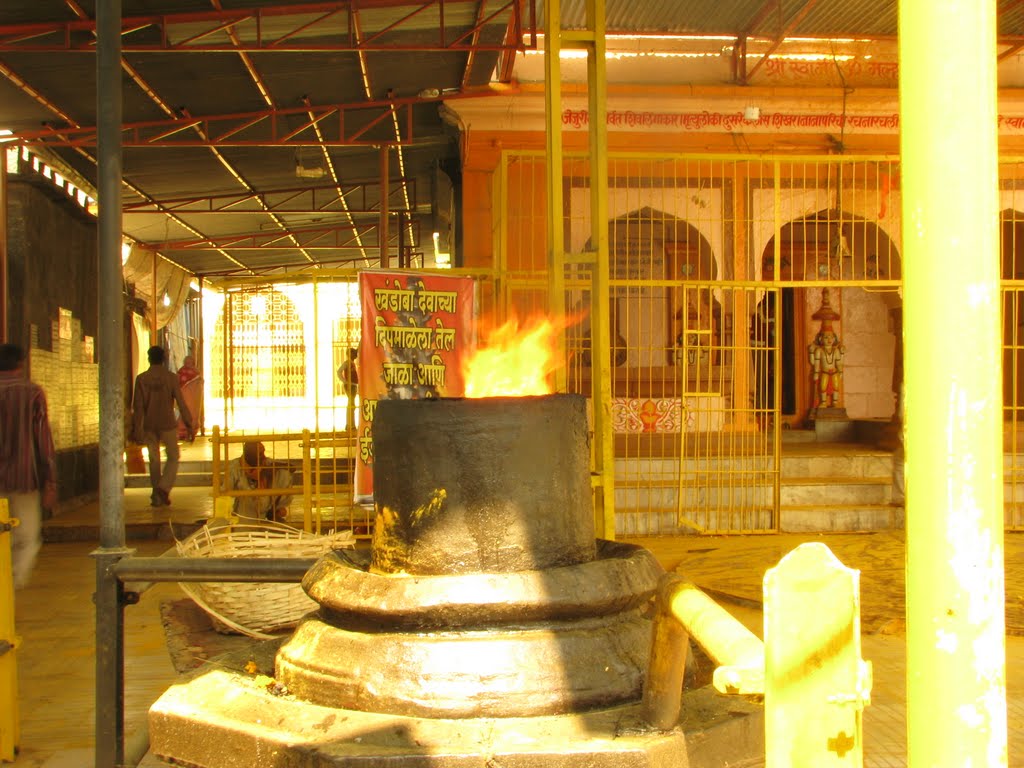 Ashish Sarode: Jejuri (Kade Pathar)