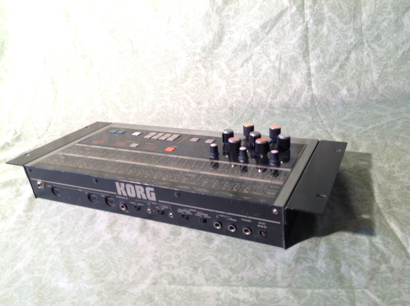 MATRIXSYNTH: korg ex 800 with moog slayer mod and more