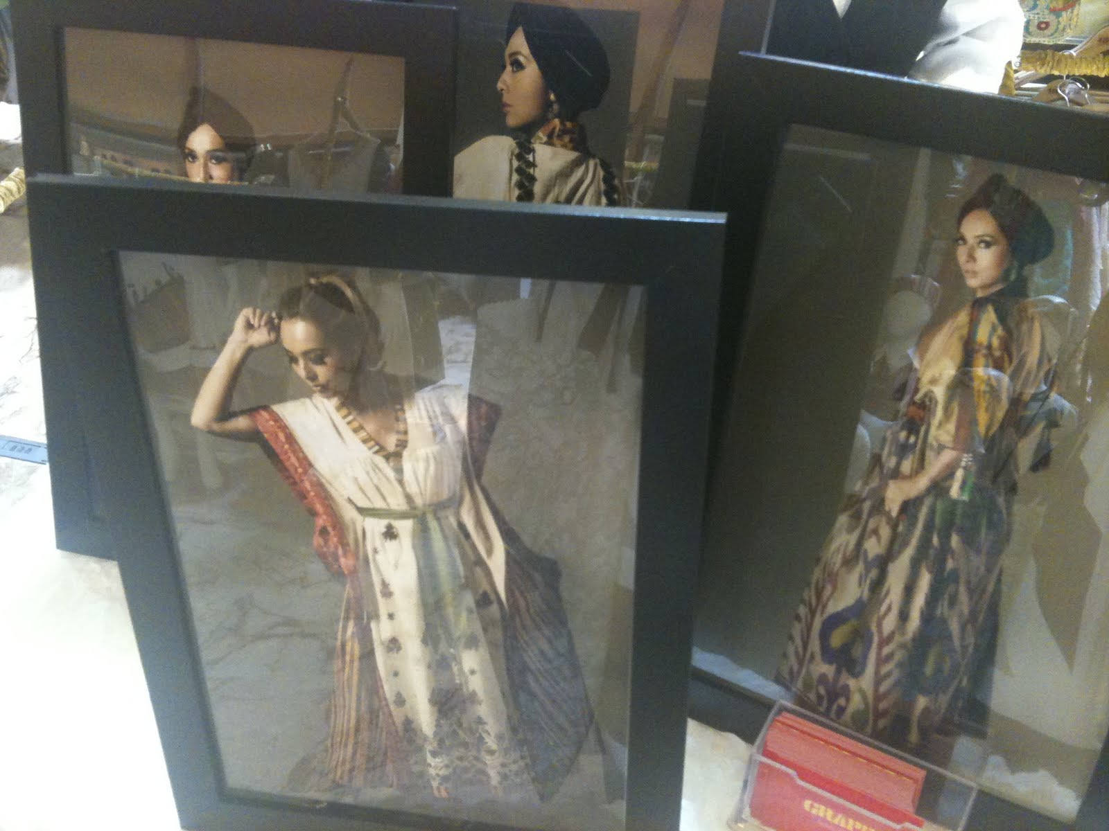 BunchOfRosesQ8: tilal complex expo..