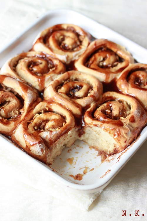 La Cuisine du Corti: Swedish "Chelsea buns" (apple, cinnamon and cardamom)