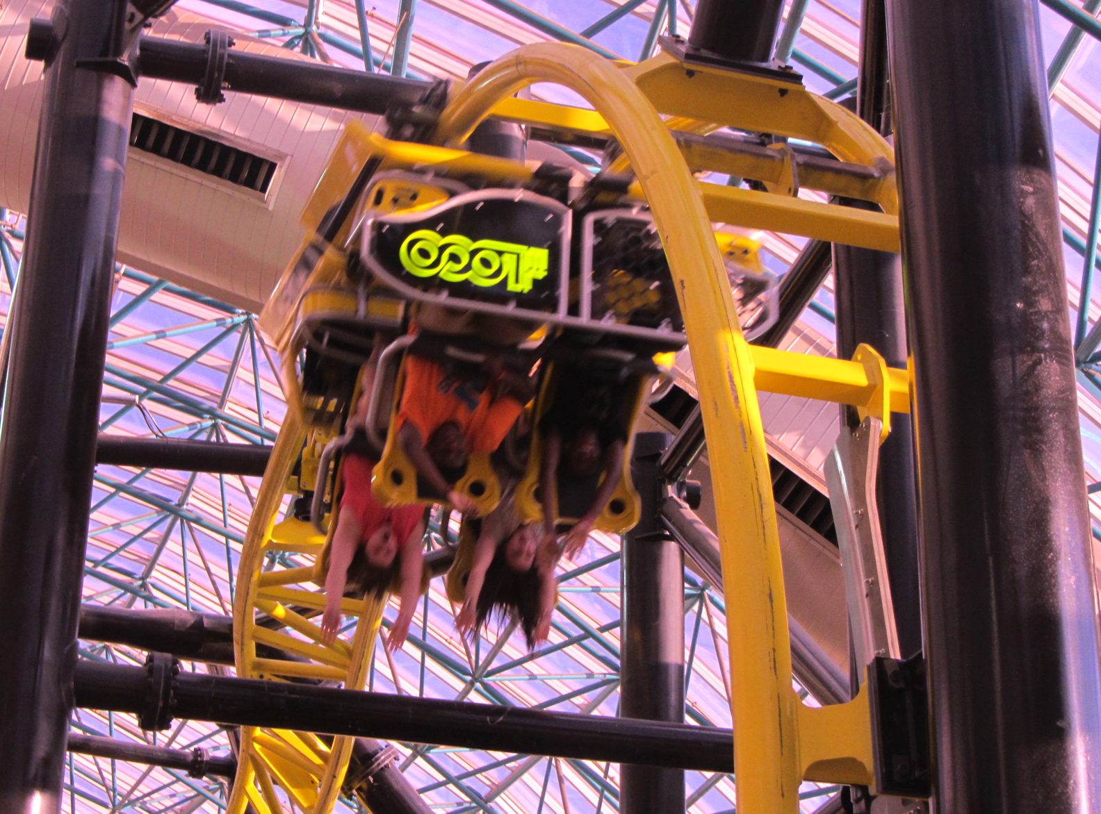 NewsPlusNotes: Taking A Spin on El Loco at Vegas' Adventuredome