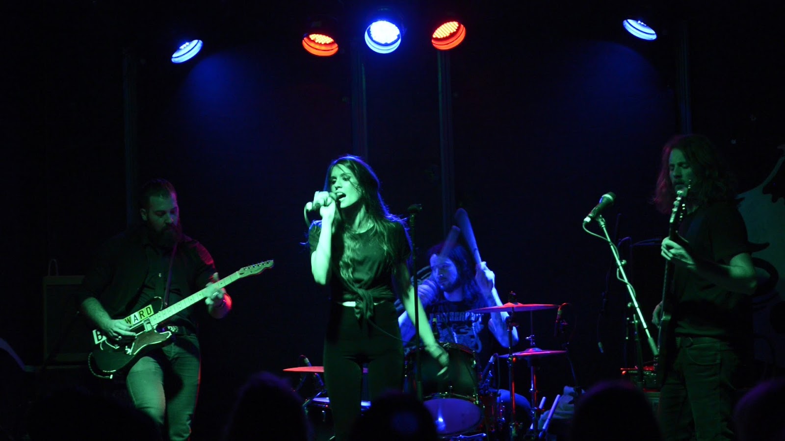 EARTHQUAKER : Rock y letras: Devil Electric : en las puertas del infierno