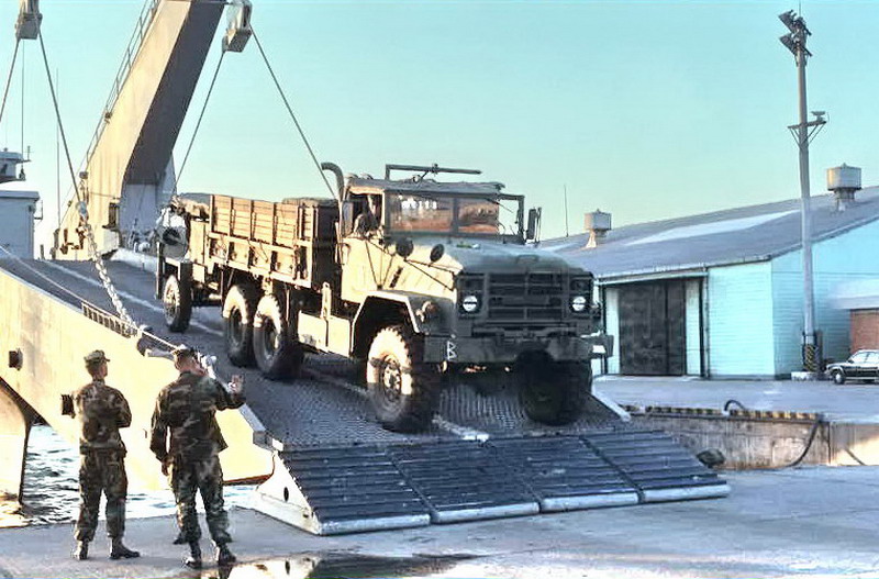 KENDARAAN MILITER: M939 Truck