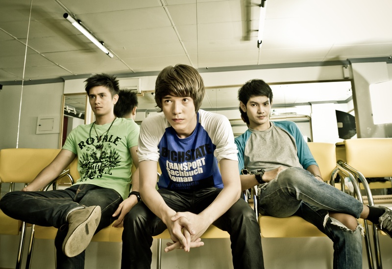 Socialita: About The Junas Monkey