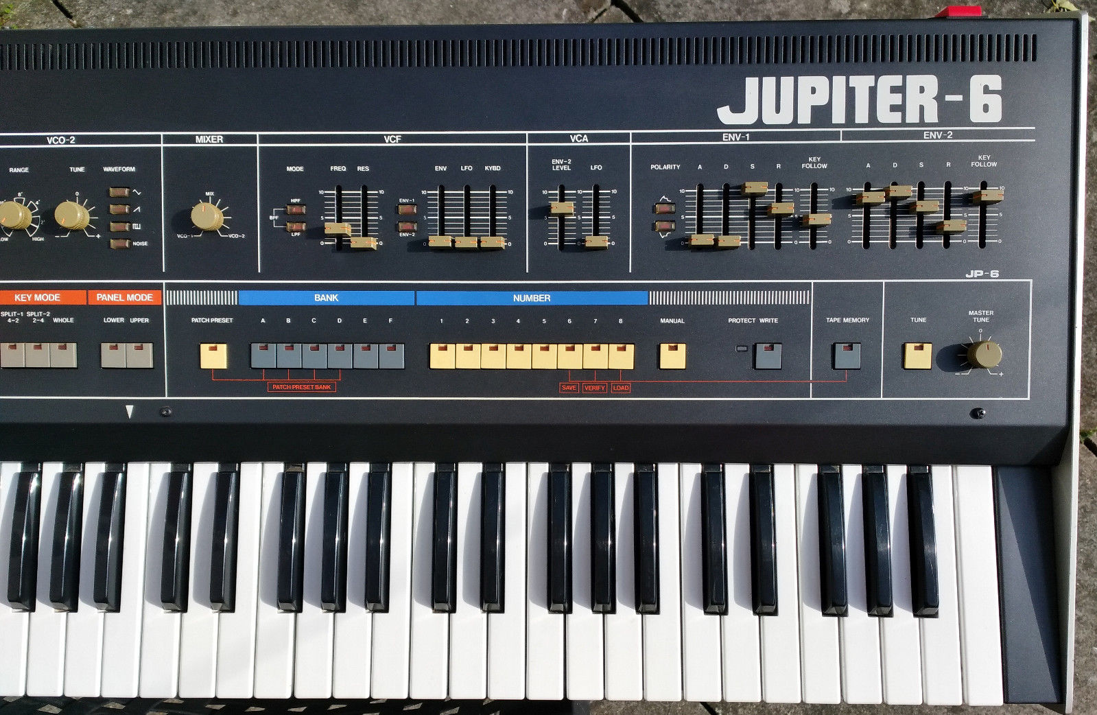 MATRIXSYNTH: ROLAND JUPITER 6 WITH EUROPA PLUS OTHER MODIFICATIONS