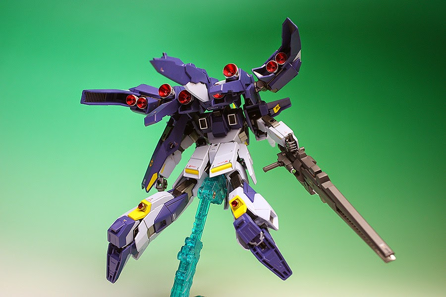 Custom Build: HGBF 1/144 Lightning Gundam + Back Weapon System Mk-II
