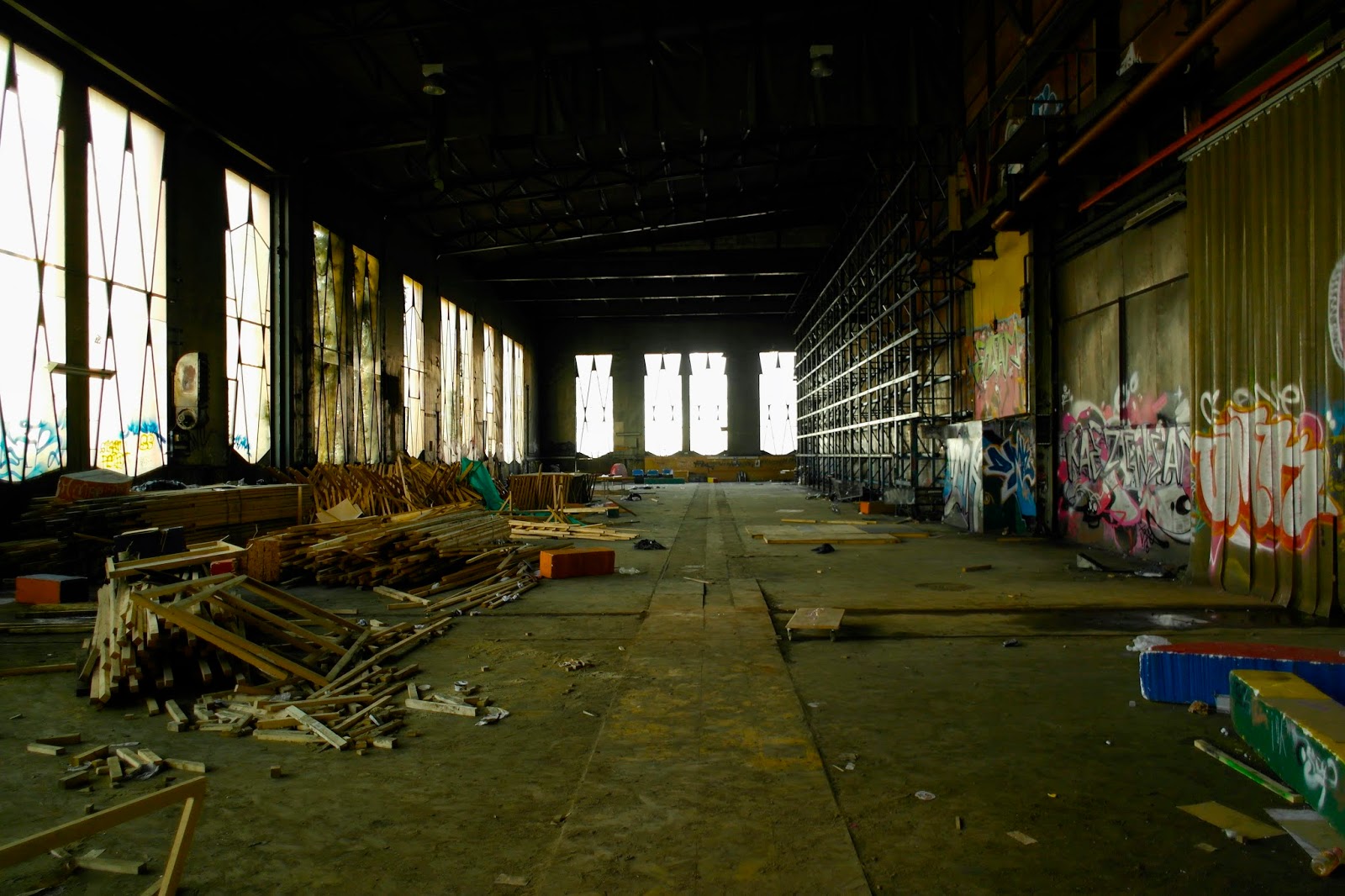 Distractions.....: urbex: The MUNCK building