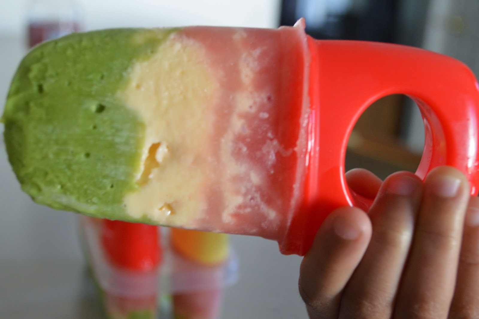 "Cooking Isn't Rocket science" : Fruit Popsicle
