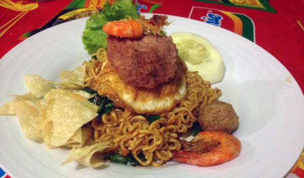 Pilihan Menu Hangat di Waktu Malam, Mi Pedas Bebas Racun - WANIMBAMBUNG