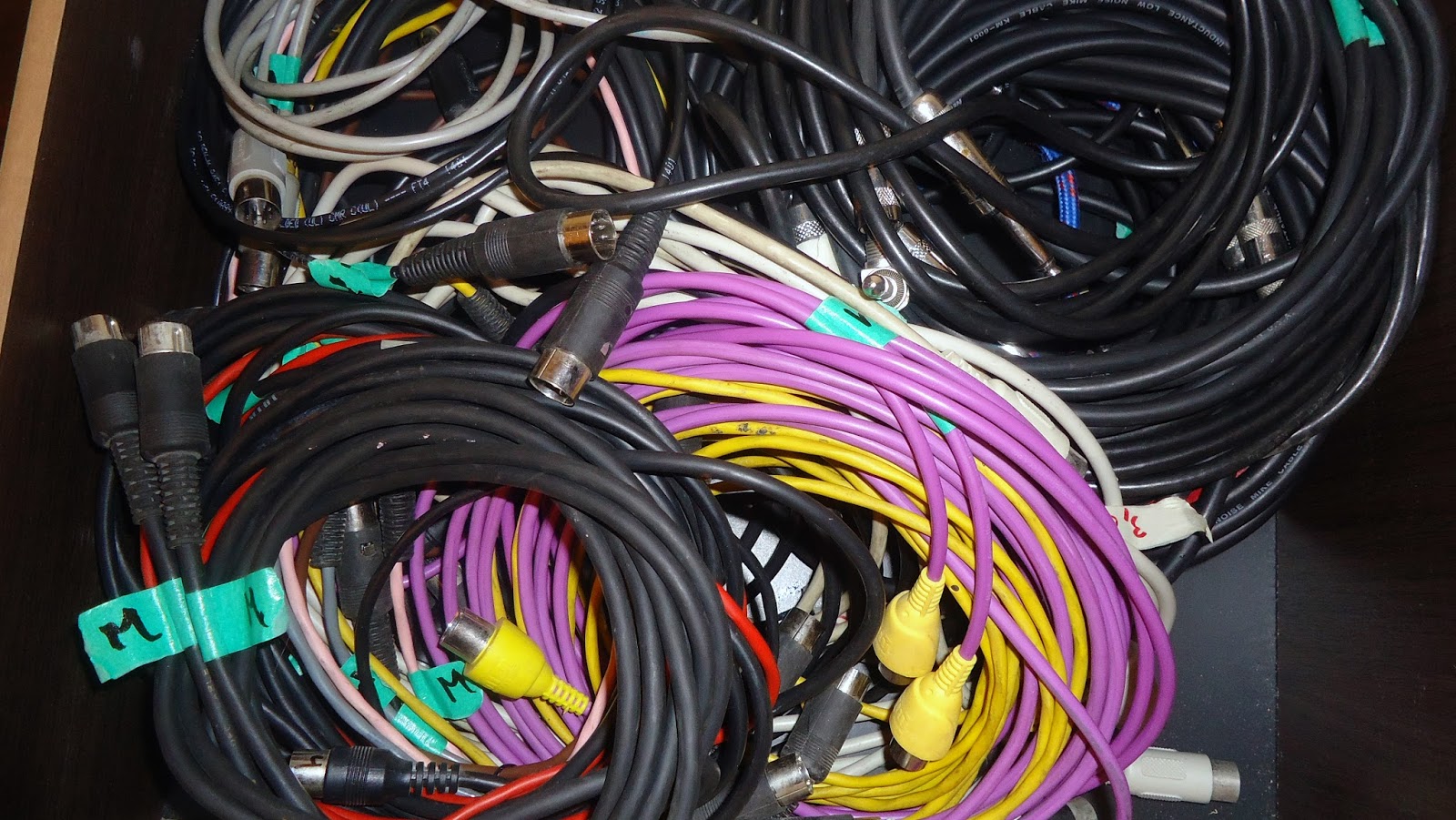 Miel Producciones: Armado de cables