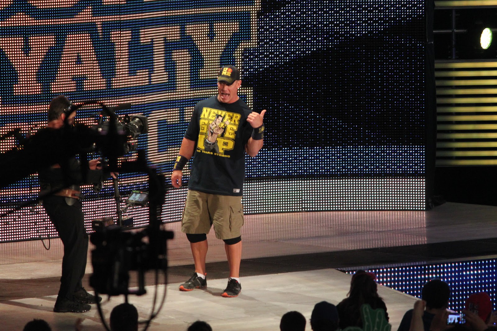 Susan's Disney Family: WWE Raw a fun family event! #WWE #WWEMoms @WWEmoms