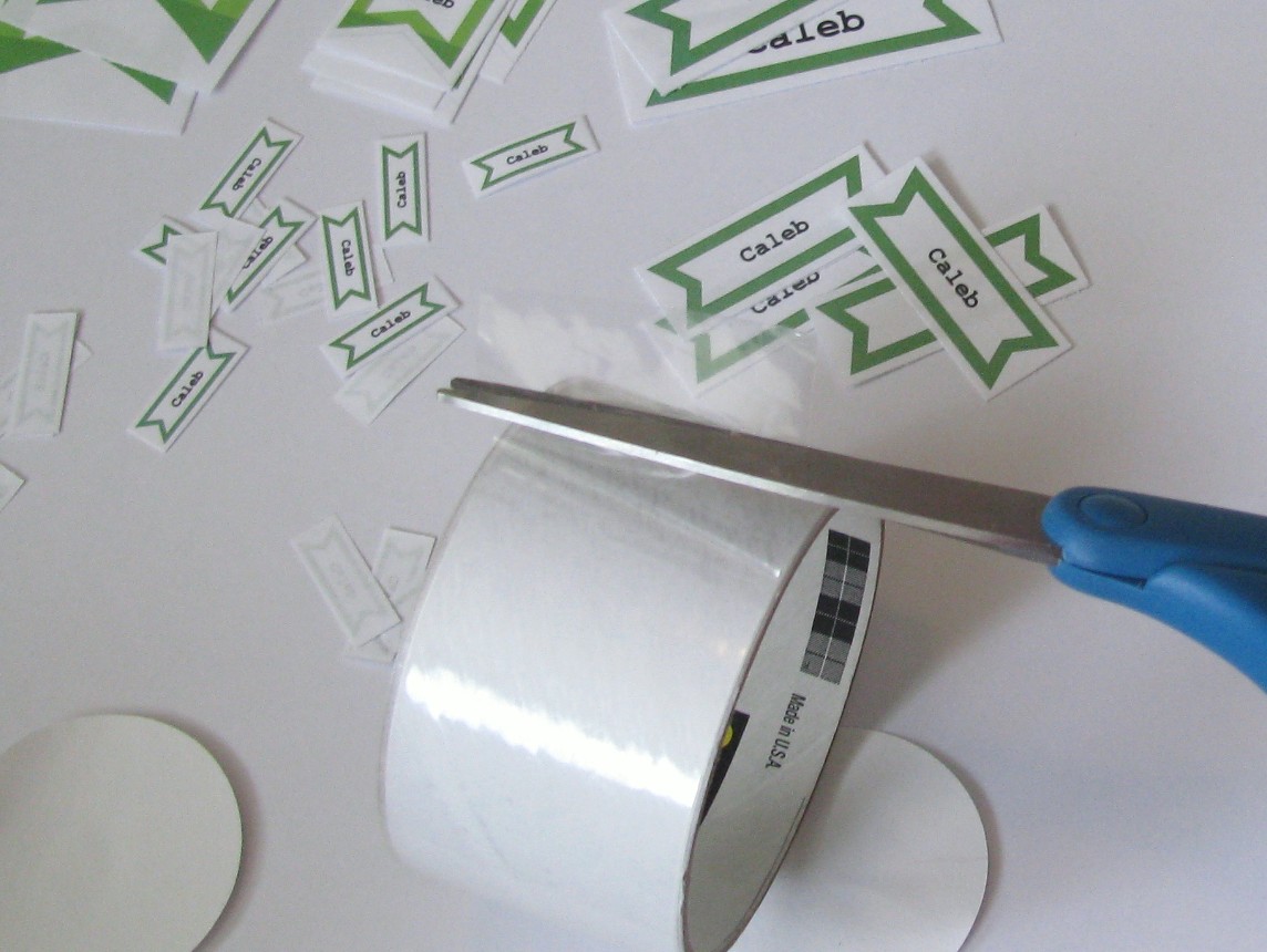 Yellow Mums: Freebie Friday: Personalized Labels