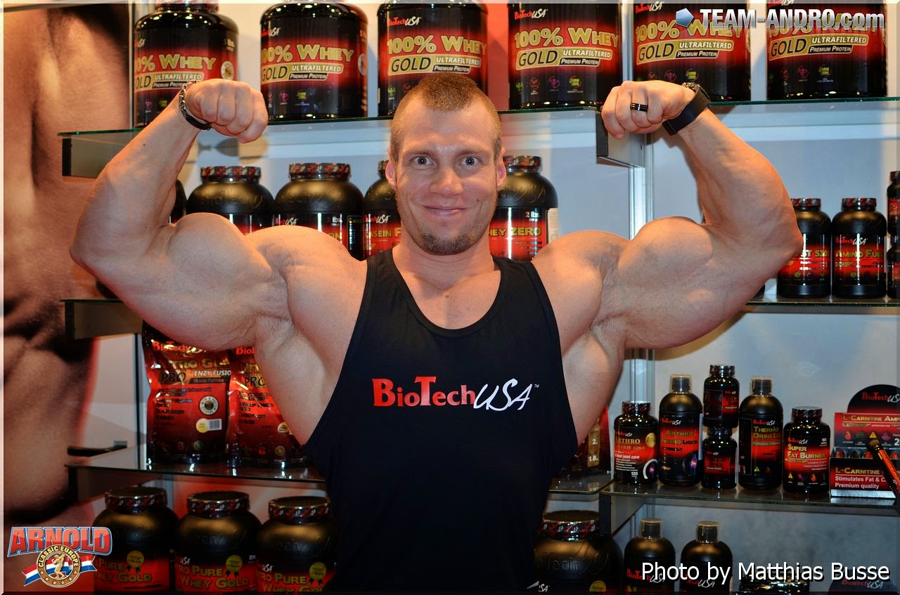 Muscle Lover: Big guns