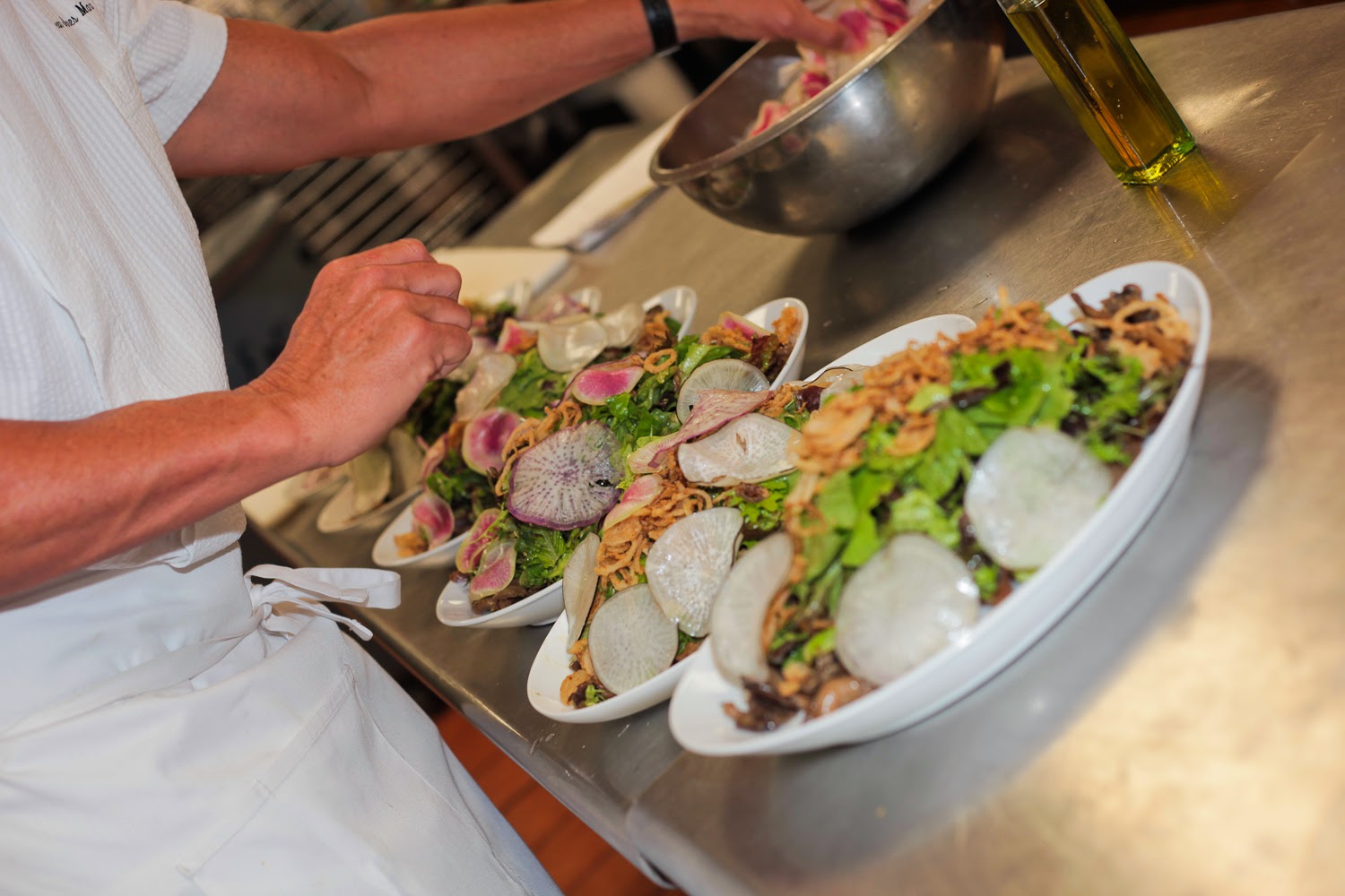 Parallel Post Brings You To The Garden » Local Food Rocks