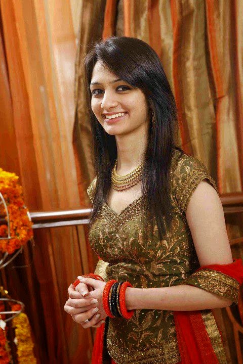 Gorgeous Mumbai Girl Vist In A Park - Fine Web