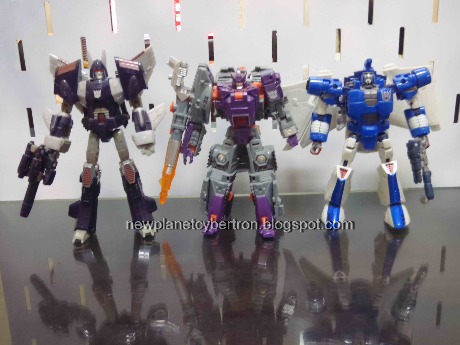 New Planet Cybertron: Transformers Review – Galvatron (Universe Deluxe)