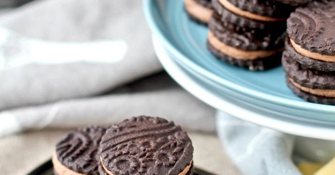 Copycat Oreo Chocolate Creme Cookies | Karen's Kitchen Stories