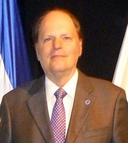 Melvin Ventura: Biografía de David Escobar Galindo