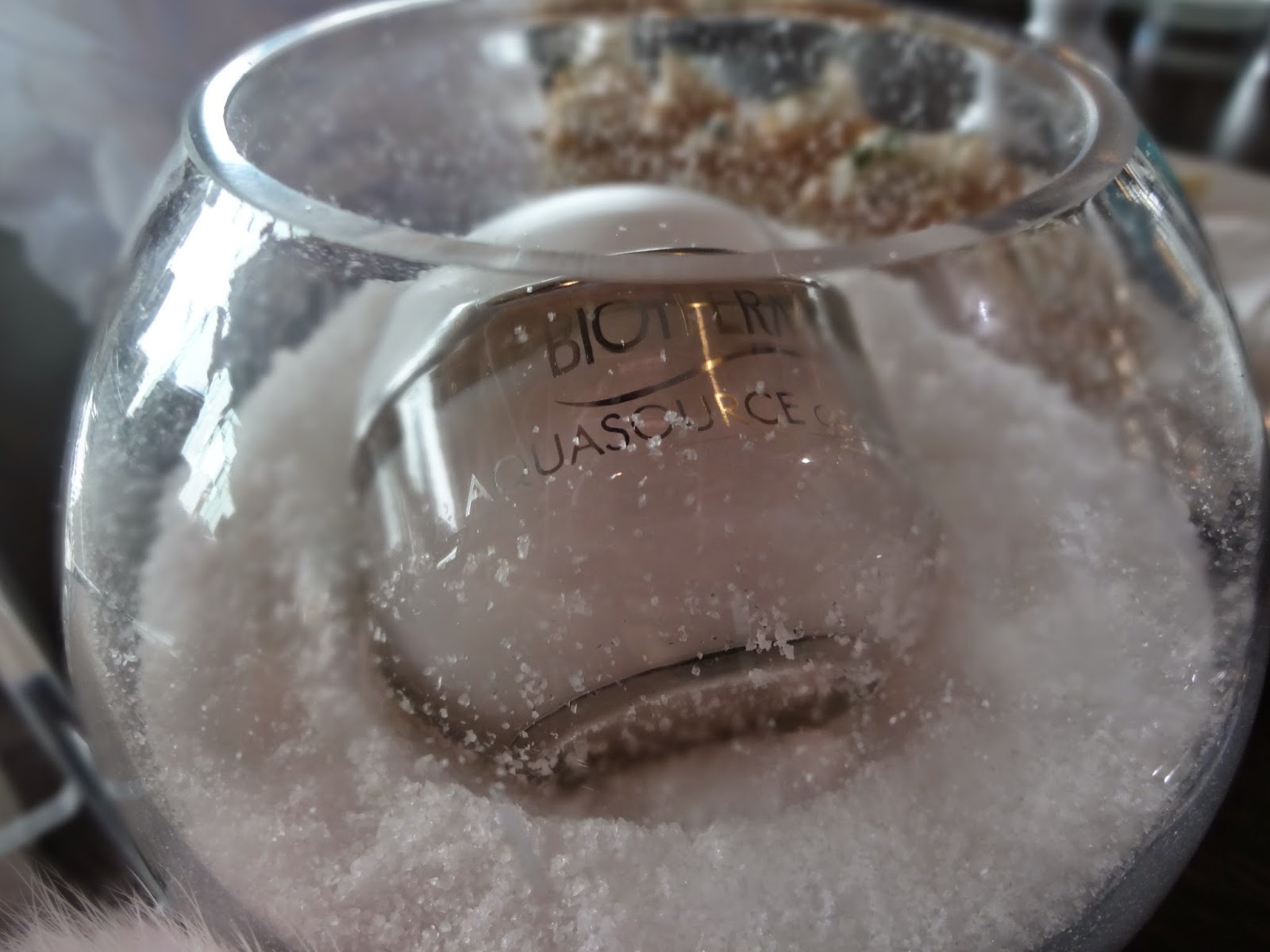 Biotherm Aquasource Cocoon全新溫泉水潤保濕凝霜。隆重登場! … : 艾美~美容小館