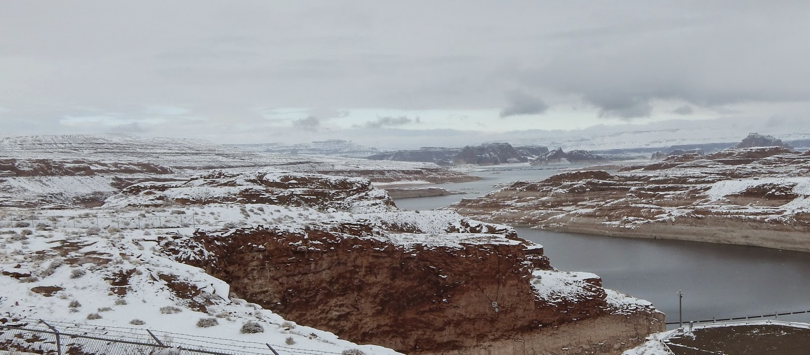 Walking Arizona: Lake Powell in the Snow