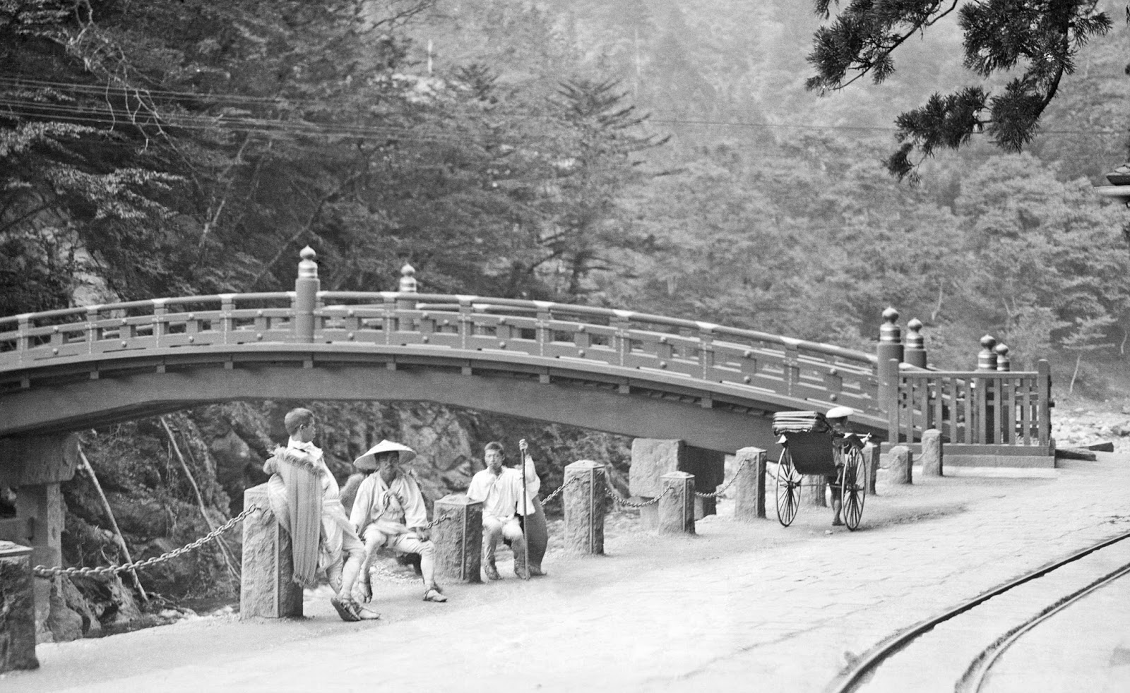 Rare Vintage Photographs of Japan's Daily Life Taken by Arnold Genthe ...