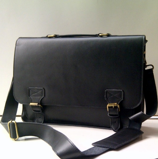 Contoh Tas Kerja Untuk Pria Model Terbaru Keren dan Kekinian - Contoh ...