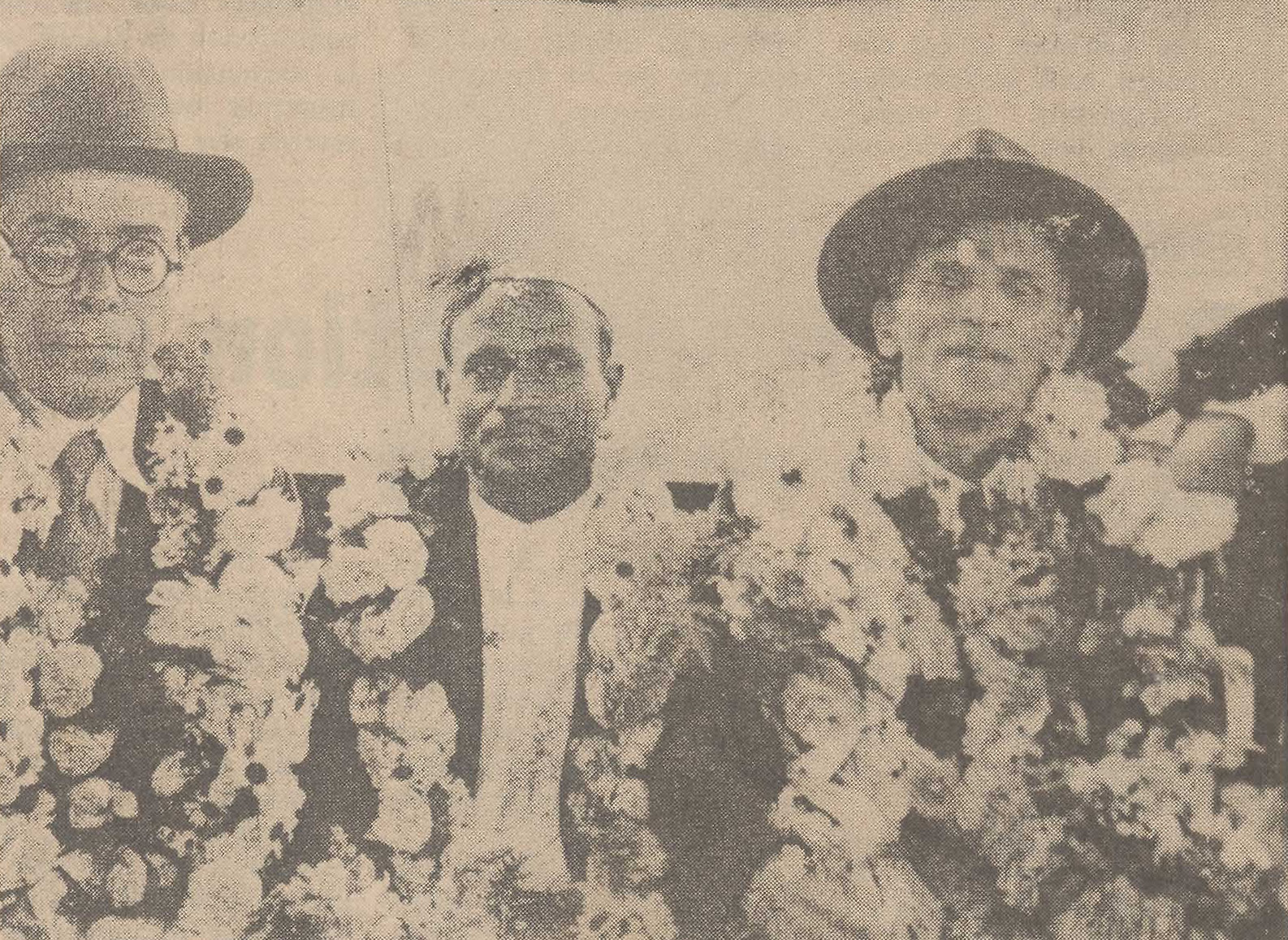 Jean-Mée Desveaux: PANDIT SAHADEO Une sagesse politique qui vient du ...