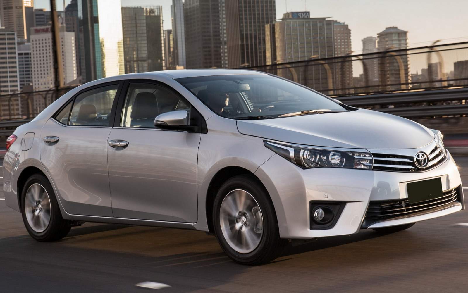 Novo Corolla 2015: preços começam em ~ R$ 70 mil reais