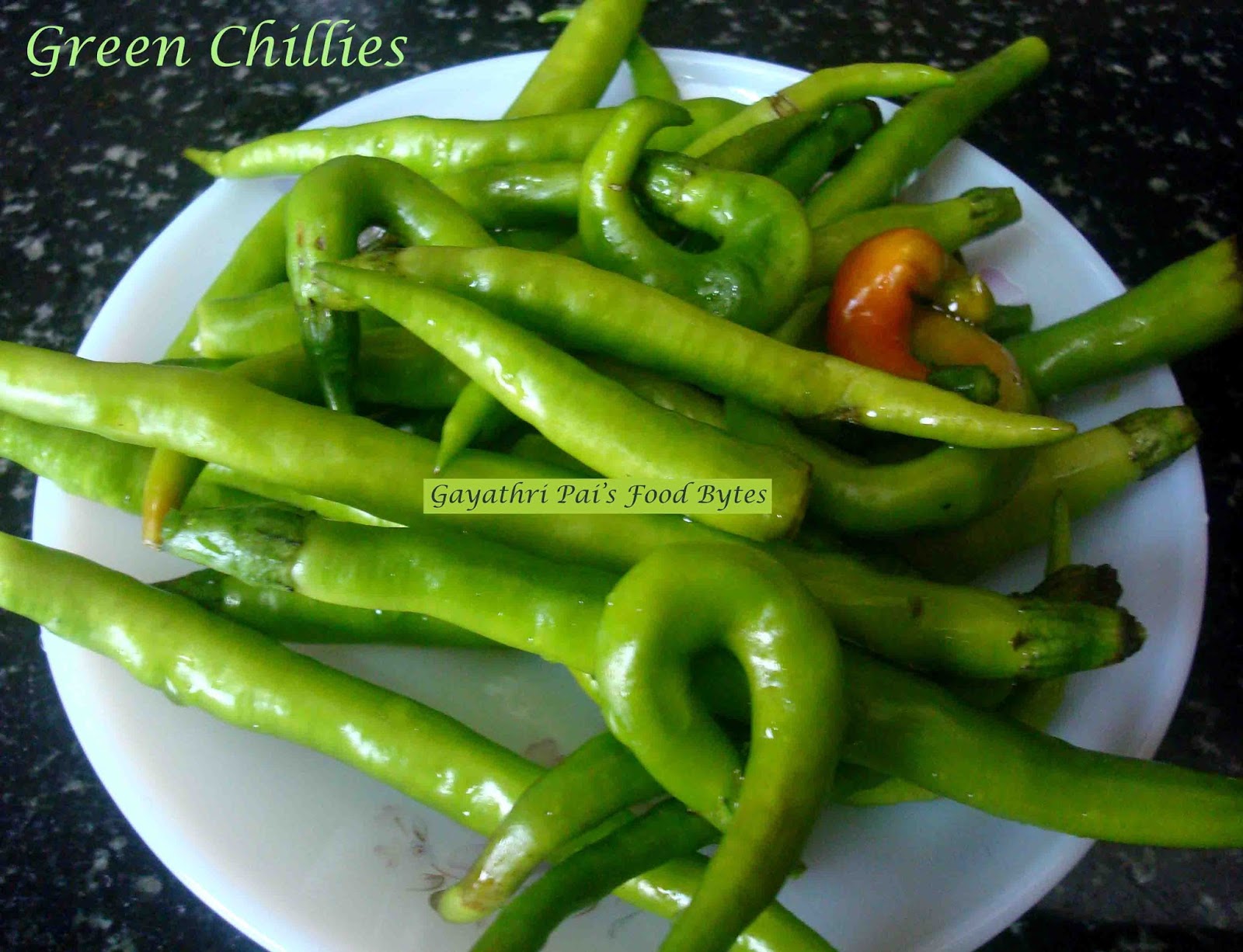 Gayathri Pai's Food Bytes: Storing Green Chilly.