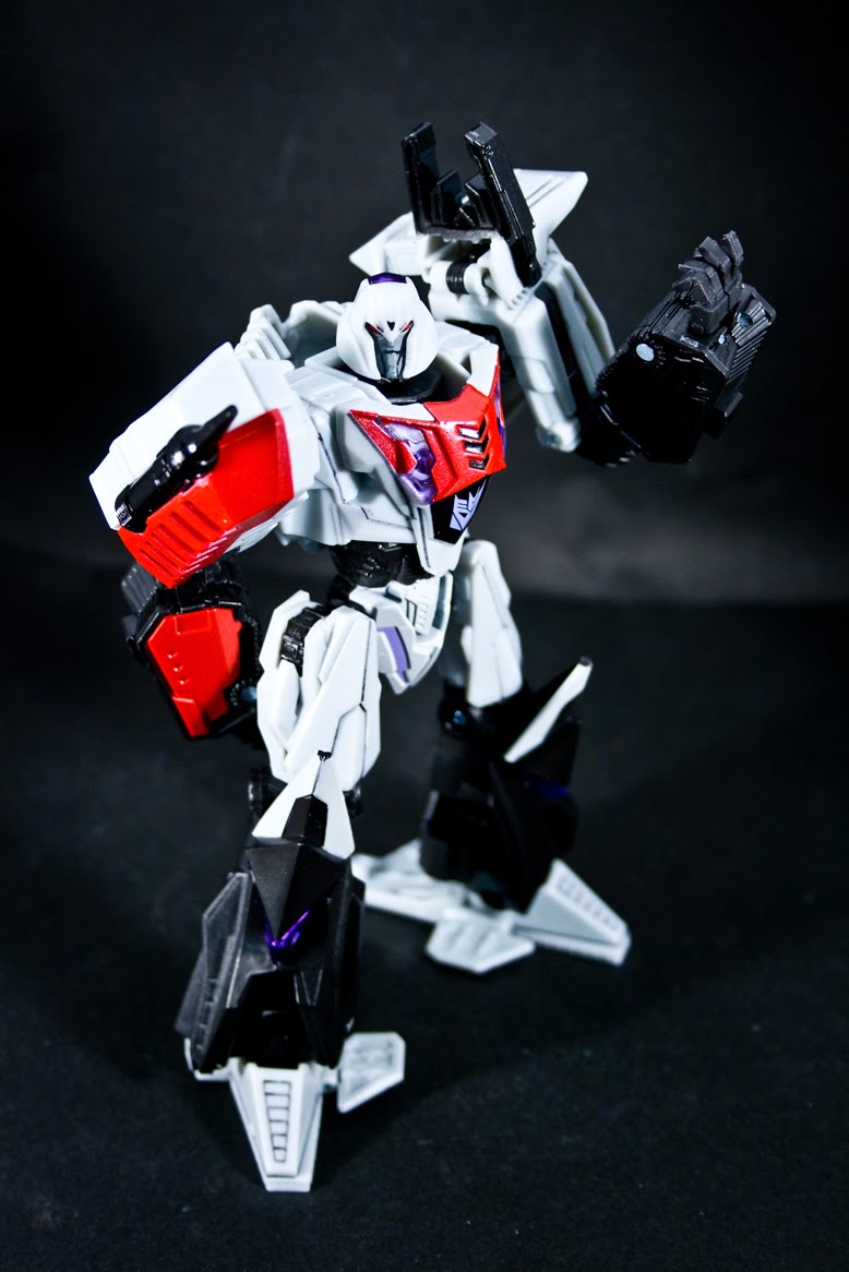 拉云@玩物丧志: War for Cybertron Megartron