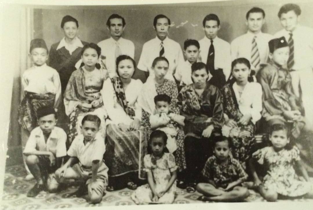 PERJUANGAN : A.M. AZAHARI, SULTAN DAN BRUNEI RAYA (Bahagian 8)