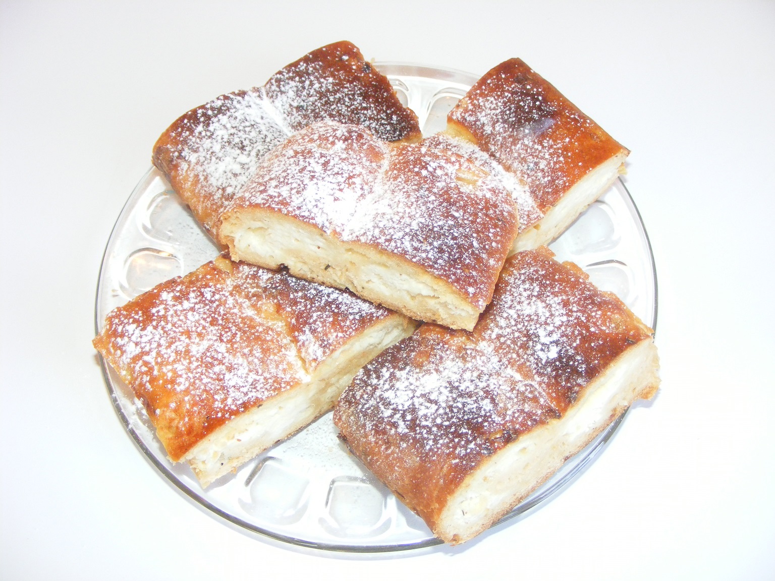 Placinta cu branza in aluat fraged | Preparatedevis.ro