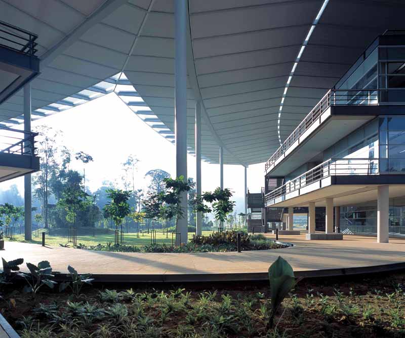 Malaysia Architecture: University of Technology Petronas by Foster ...