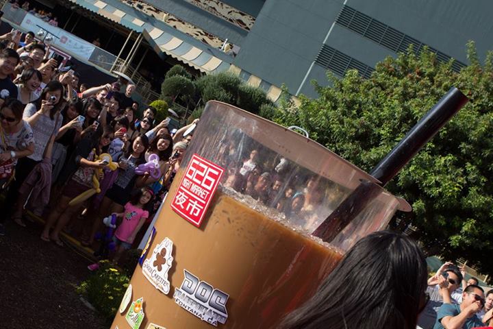 Things To Do In Los Angeles: They Pulled Off That Giant Boba Cup!