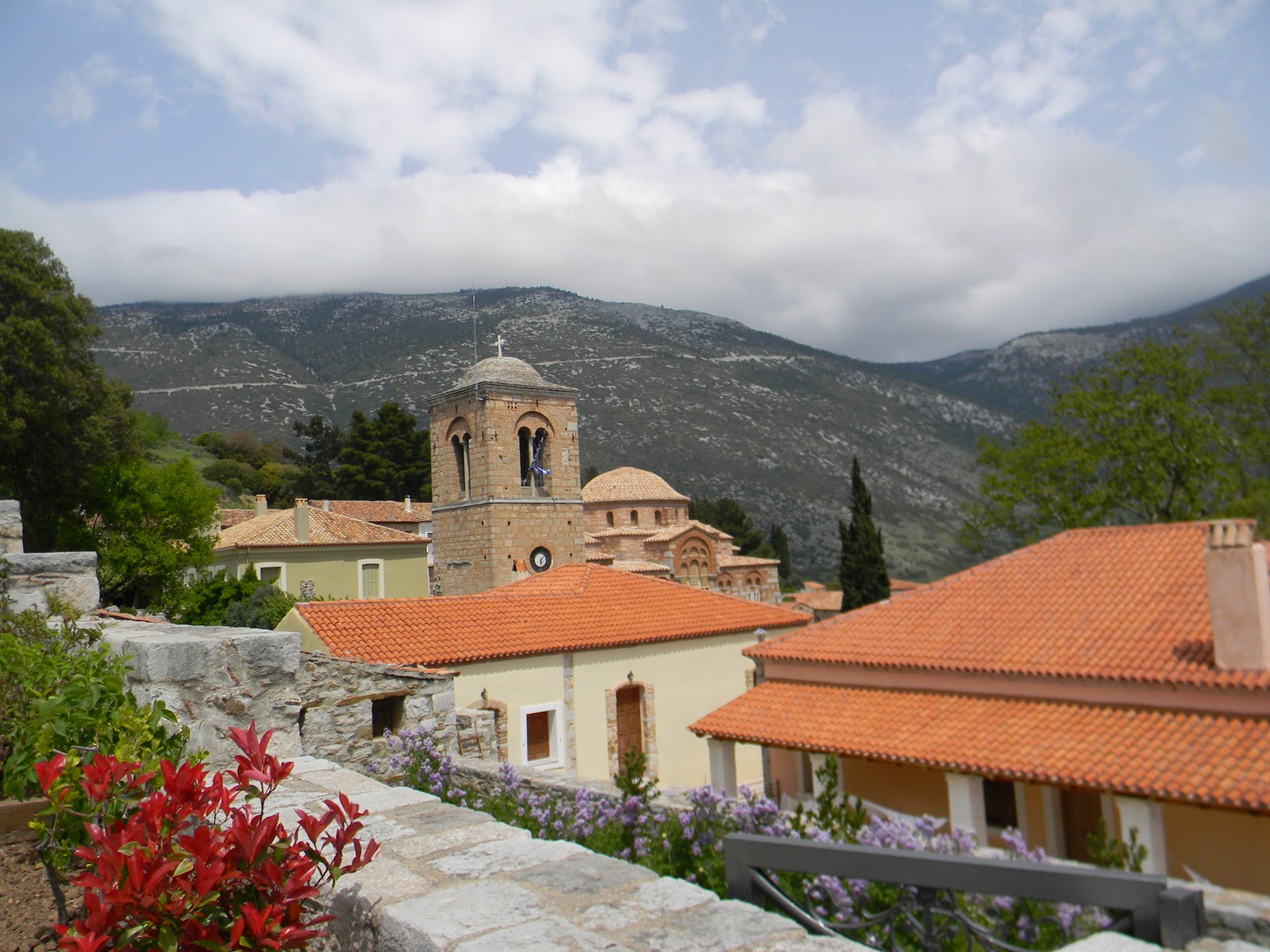 Gone Munching: Greece -- Land of Monasteries and Mountainside Towns