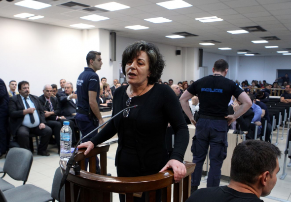 ΧΑΜΕΝΑ ΤΑ ΕΧΕΙ Η ΜΑΝΑ ΤΟΥ ΠΑΥΛΟΥ ΦΥΣΣΑ... «ΑΣΤΥΝΟΜΙΑ ΚΑΙ ΧΡΥΣΗ ΑΥΓΗ ...